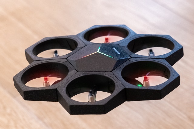 Buildable robots and kits